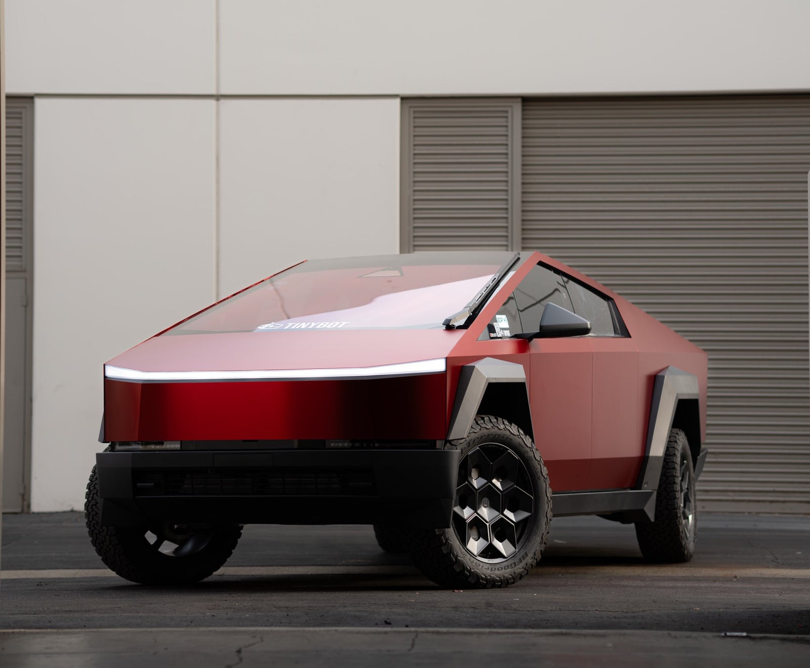 This Iron Man-Inspired Tesla Cybertruck Wrap Surprised Everyone