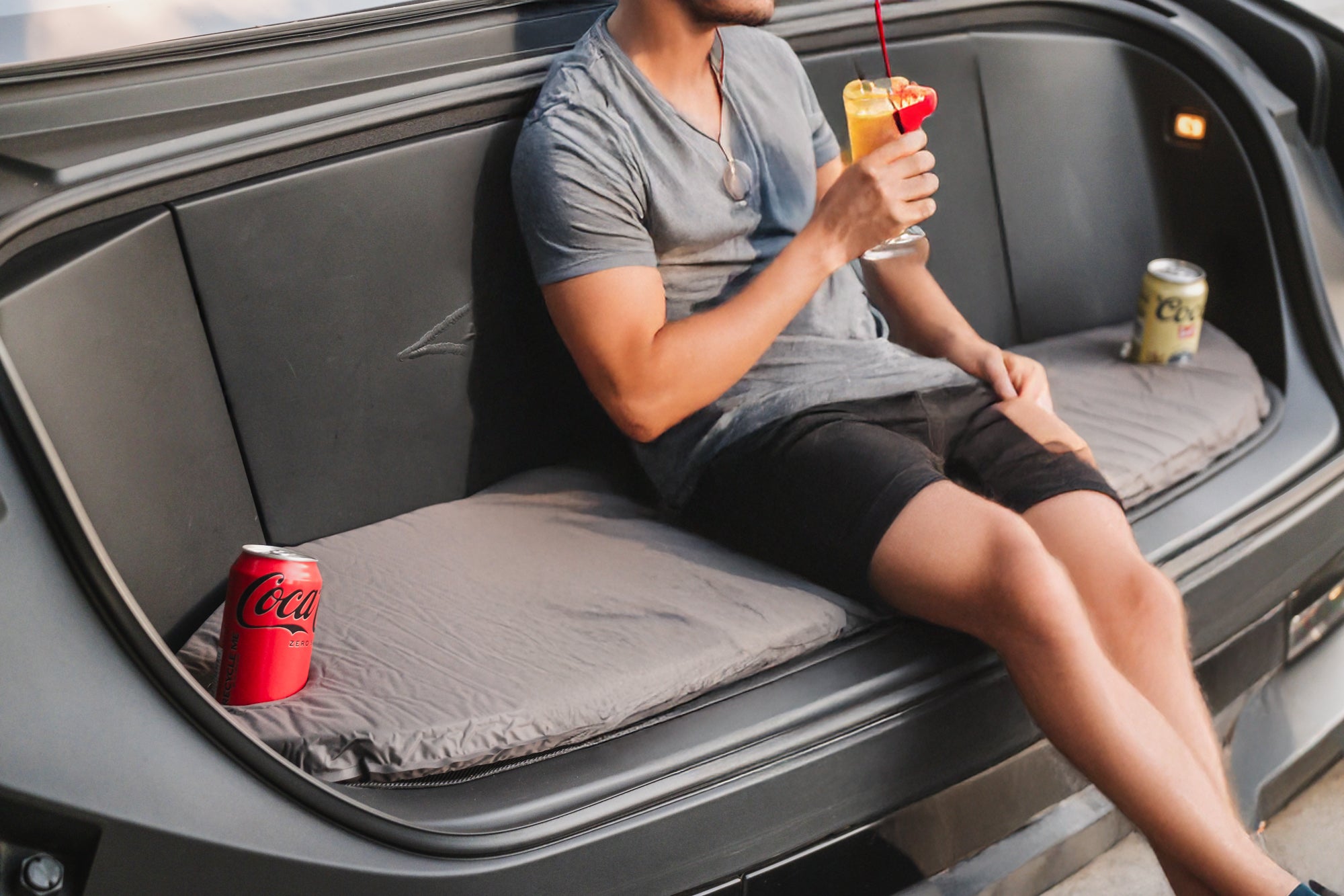 Tesla Cybertruck Frunk Seat Cushion (with Cup Holders)