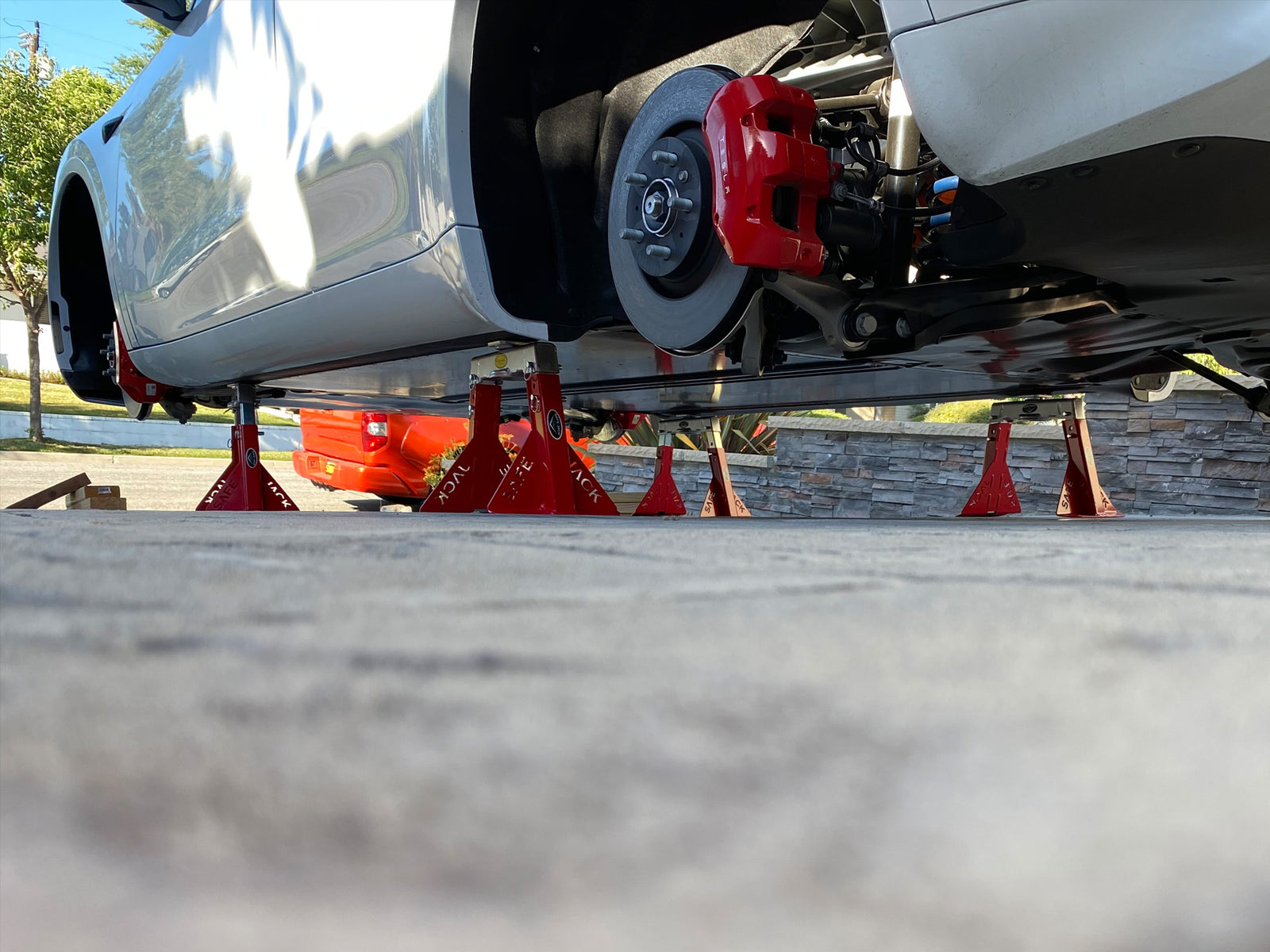 Tesla Jack Stands for your Model S, 3, X, Y: RED EDITION "RennStand"