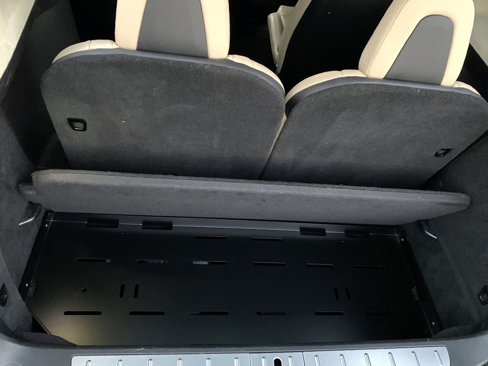 Tesla Model X cargo carrier: Lightweight aluminum, easy stowaway